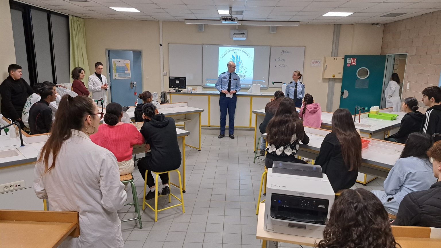 Criminalistique et réflexion sur l’orientation lors d’une rencontre ...